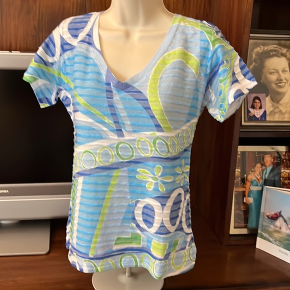 Before&Again | Tops | 75 Polyester And Rayon Cold Water Wash | Poshmark